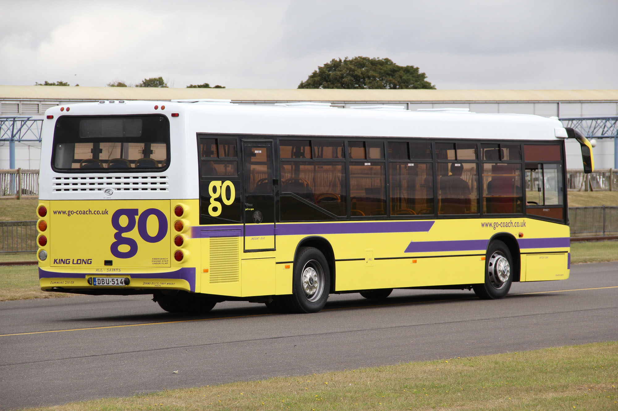 Go coach SHOWBUS BUS IMAGE GALLERY South Of England