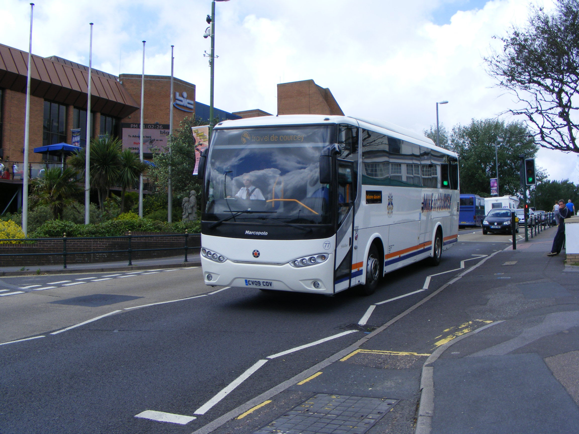 Mike de Courcey Travel | SHOWBUS PHOTO GALLERY