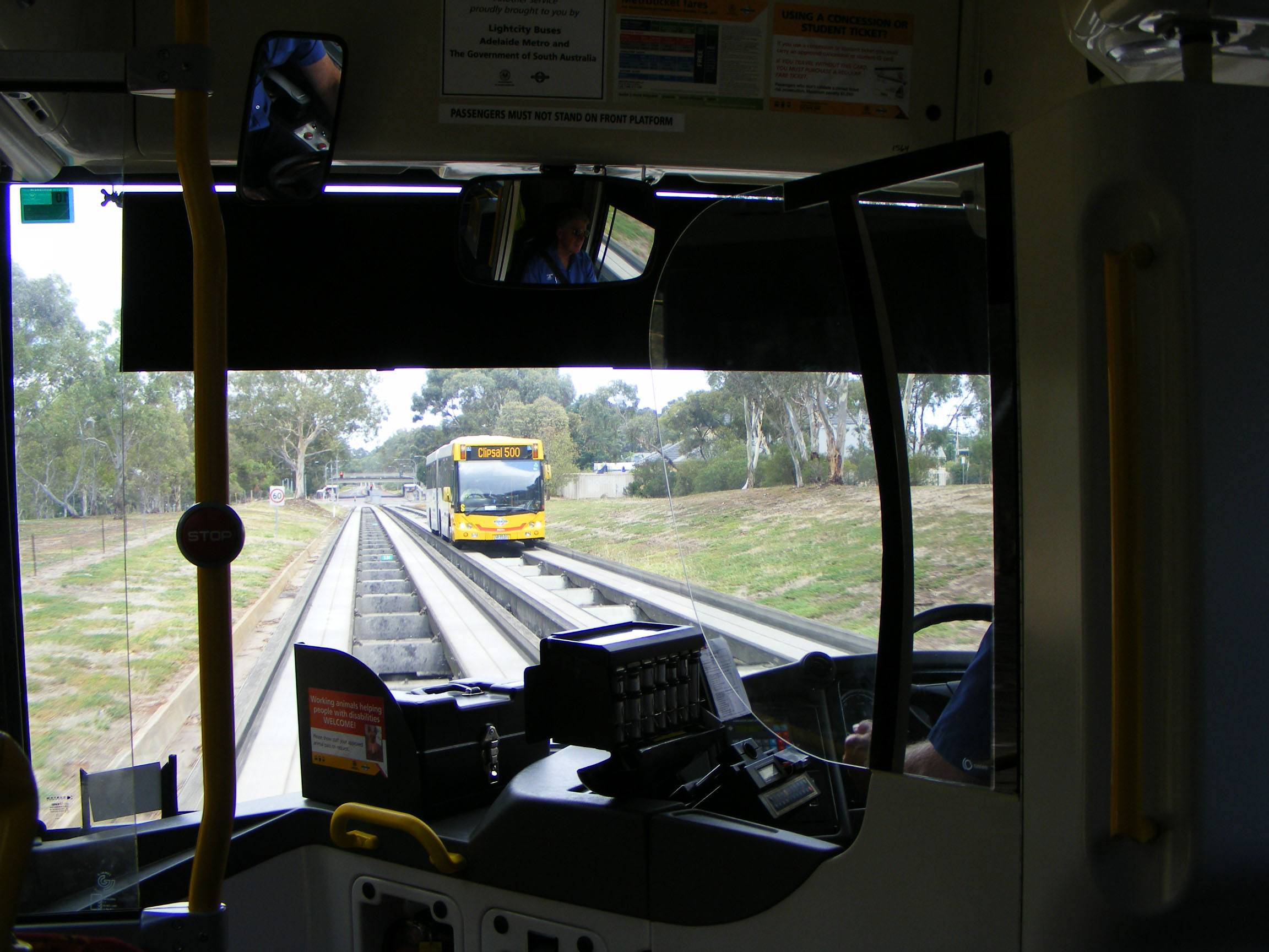 Adelaide Metro articulated buses | australia.SHOWBUS.com BUS IMAGE GALLERY