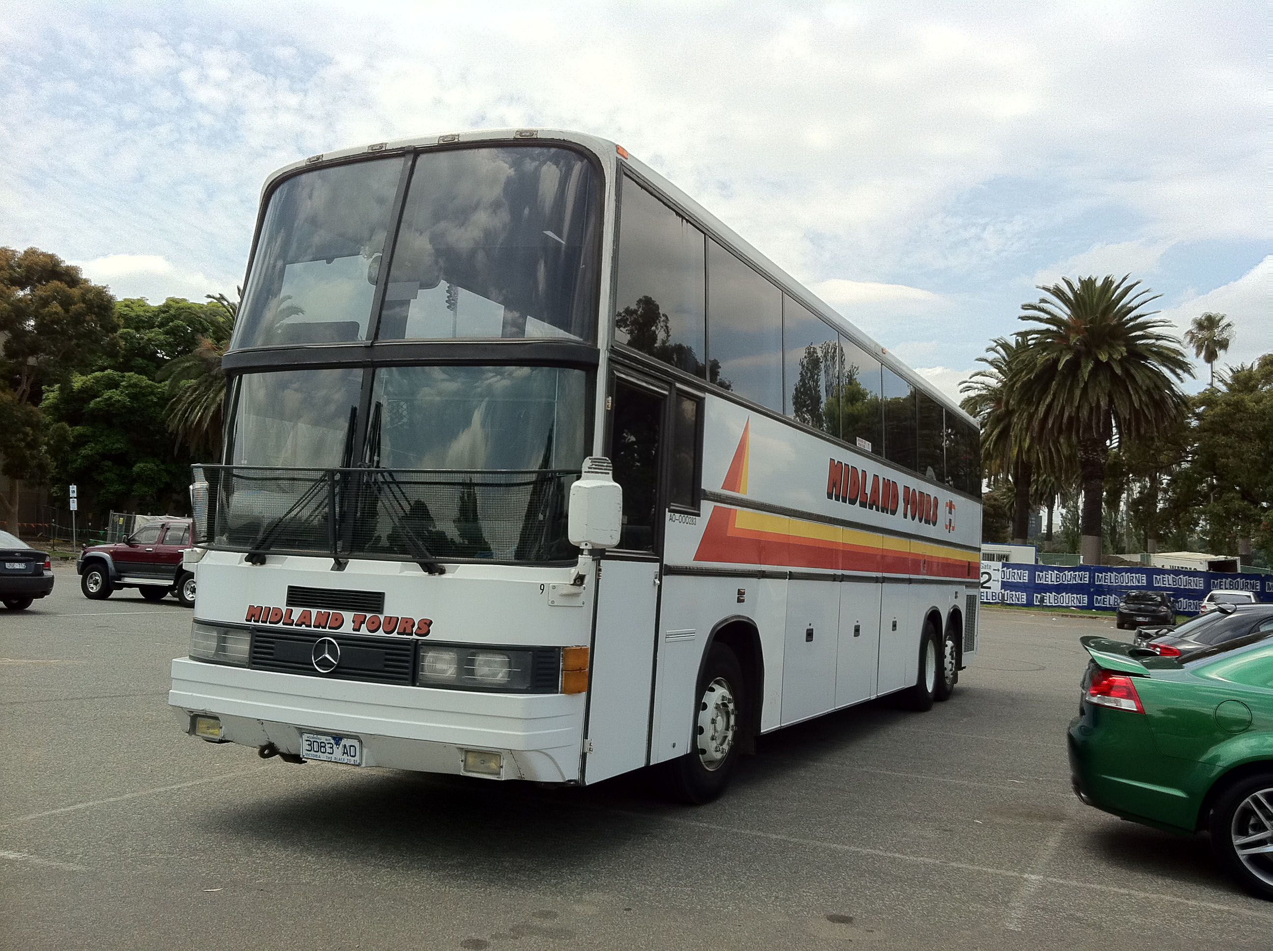 Midland Tours | Dysons | australia.SHOWBUS.com BUS IMAGE GALLERY